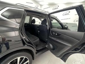 Black Nissan X-Trail 2016 in Vilnius, with an engine capacity of 1.60 L and mileage of 307 thousand km for 7500 €, photo 14 on AUTOMOTO.COM.LV
