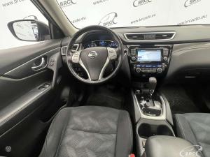 Black Nissan X-Trail 2016 in Vilnius, with an engine capacity of 1.60 L and mileage of 307 thousand km for 7500 €, photo 16 on AUTOMOTO.COM.LV