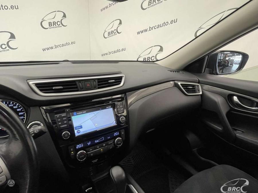 Black Nissan X-Trail 2016 in Vilnius, with an engine capacity of 1.60 L and mileage of 307 thousand km for 7500 €, photo 29 on AUTOMOTO.COM.LV