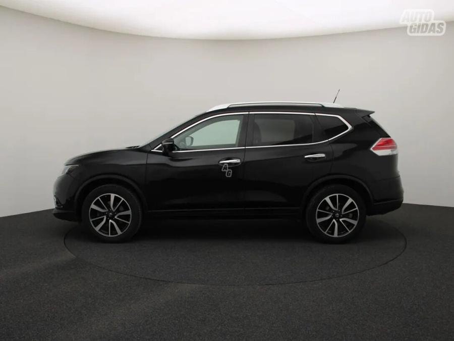 Melns Nissan X-Trail 2016 Viļņa, ar dzinēja tilpumu 1.60 L un nobraukumu 200 tūkst. km par 11999 €, foto 6 vietnē AUTOMOTO.COM.LV