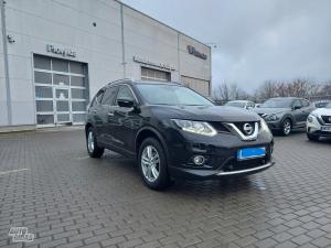 Melns Nissan X-Trail 2016 Viļņa, ar dzinēja tilpumu 1.60 L un nobraukumu 102 tūkst. km par 12500 €, foto  vietnē AUTOMOTO.COM.LV