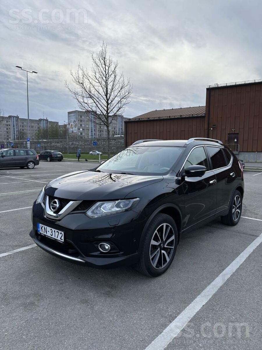 Melns Nissan X-Trail 2016 Rīga, ar dzinēja tilpumu 1.60 L un nobraukumu 71 tūkst. km par 12000 €, foto 1 vietnē AUTOMOTO.COM.LV