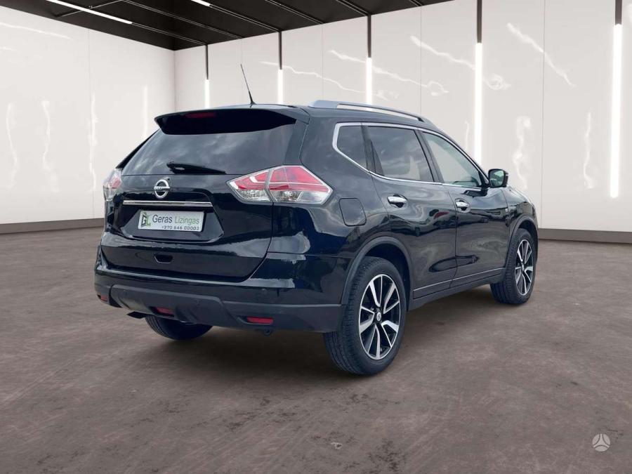 Black Nissan X-Trail 2016 in Vilnius, with an engine capacity of 1.60 L and mileage of 145 thousand km for 10250 €, photo 5 on AUTOMOTO.COM.LV