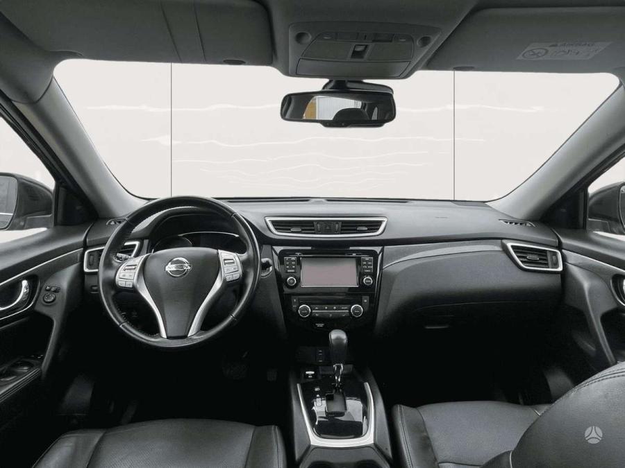 Black Nissan X-Trail 2016 in Vilnius, with an engine capacity of 1.60 L and mileage of 145 thousand km for 10250 €, photo 8 on AUTOMOTO.COM.LV