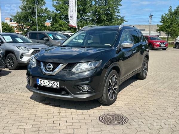 Melns Nissan X-Trail 2016 Liepāja, ar dzinēja tilpumu 1.60 L un nobraukumu 219 tūkst. km par 12900 €, foto 1 vietnē AUTOMOTO.COM.LV