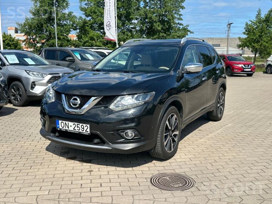 Melns Nissan X-Trail 2016 Liepāja, ar dzinēja tilpumu 1.60 L un nobraukumu 219 tūkst. km par 12900 €, foto 1 vietnē AUTOMOTO.COM.LV
