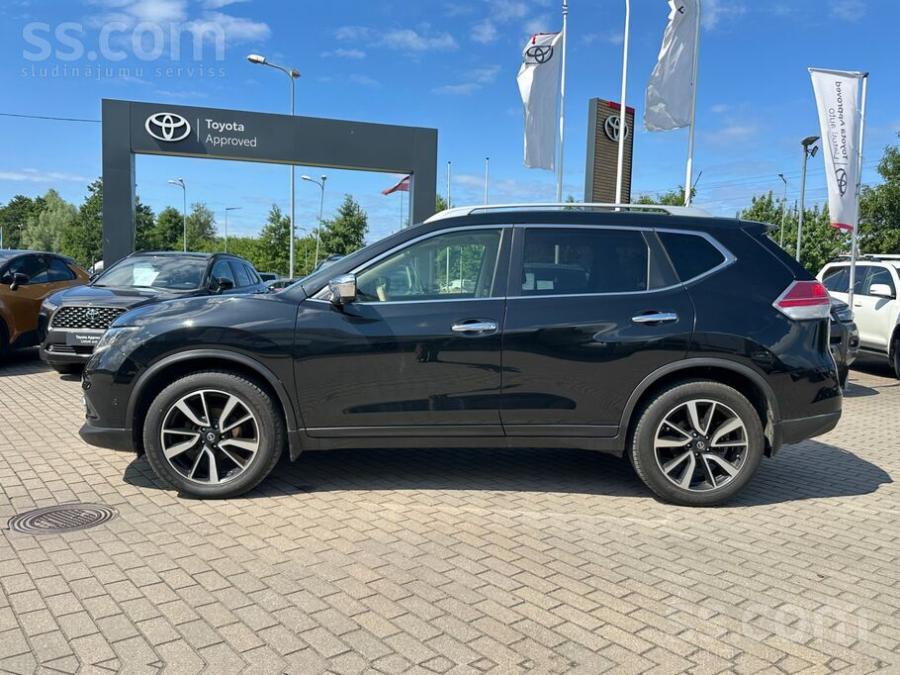 Melns Nissan X-Trail 2016 Liepāja, ar dzinēja tilpumu 1.60 L un nobraukumu 219 tūkst. km par 12900 €, foto 3 vietnē AUTOMOTO.COM.LV