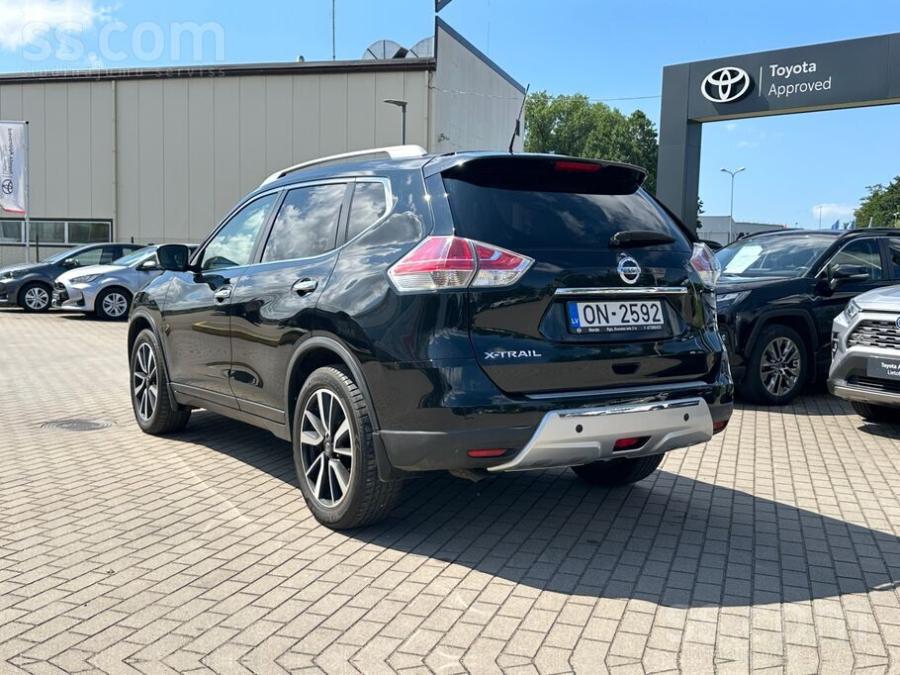 Melns Nissan X-Trail 2016 Liepāja, ar dzinēja tilpumu 1.60 L un nobraukumu 219 tūkst. km par 12900 €, foto 4 vietnē AUTOMOTO.COM.LV