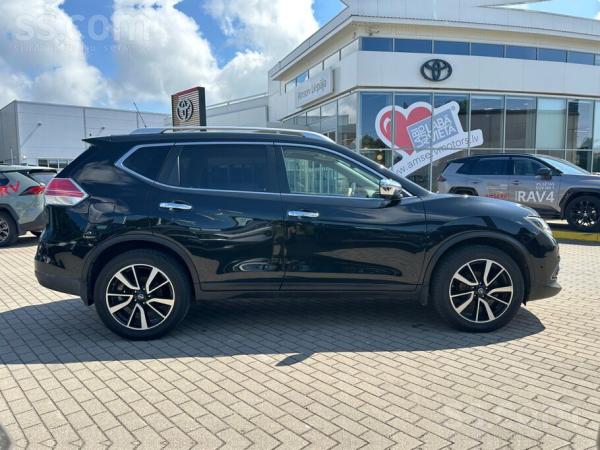 Melns Nissan X-Trail 2016 Liepāja, ar dzinēja tilpumu 1.60 L un nobraukumu 219 tūkst. km par 12900 €, foto 5 vietnē AUTOMOTO.COM.LV