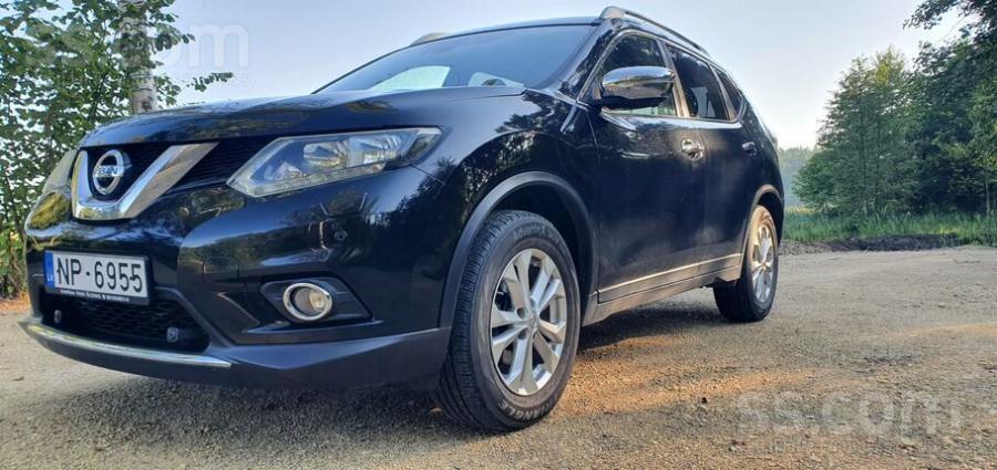 Black Nissan X-Trail 2016 in Preili, with an engine capacity of 1.60 L and mileage of 244 thousand km for 7650 €, photo 5 on AUTOMOTO.COM.LV