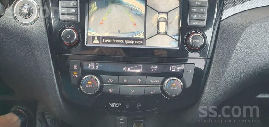 Black Nissan X-Trail 2016 in Preili, with an engine capacity of 1.60 L and mileage of 244 thousand km for 7650 €, photo 23 on AUTOMOTO.COM.LV