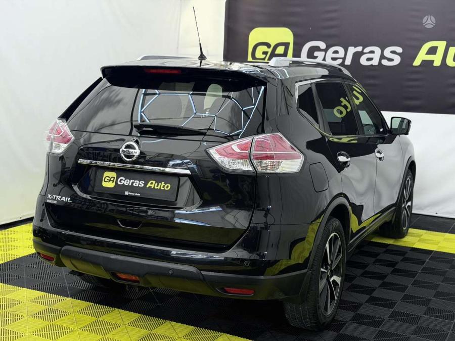 Black Nissan X-Trail 2016 in Vilnius, with an engine capacity of 1.60 L and mileage of 270 thousand km for 9750 €, photo 7 on AUTOMOTO.COM.LV