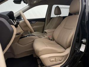 Black Nissan X-Trail 2016 in Vilnius, with an engine capacity of 1.60 L and mileage of 270 thousand km for 9750 €, photo 11 on AUTOMOTO.COM.LV
