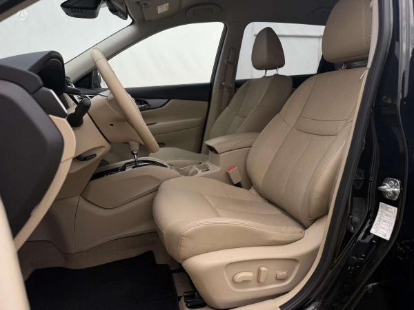 Black Nissan X-Trail 2016 in Vilnius, with an engine capacity of 1.60 L and mileage of 270 thousand km for 9700 €, photo 10 on AUTOMOTO.COM.LV