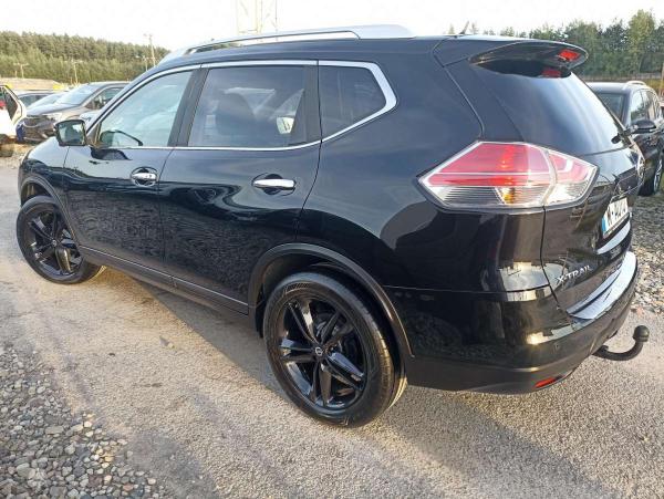 Black Nissan X-Trail 2016 in Vilnius, with an engine capacity of 1.60 L and mileage of 167 thousand km for 12400 €, photo 7 on AUTOMOTO.COM.LV