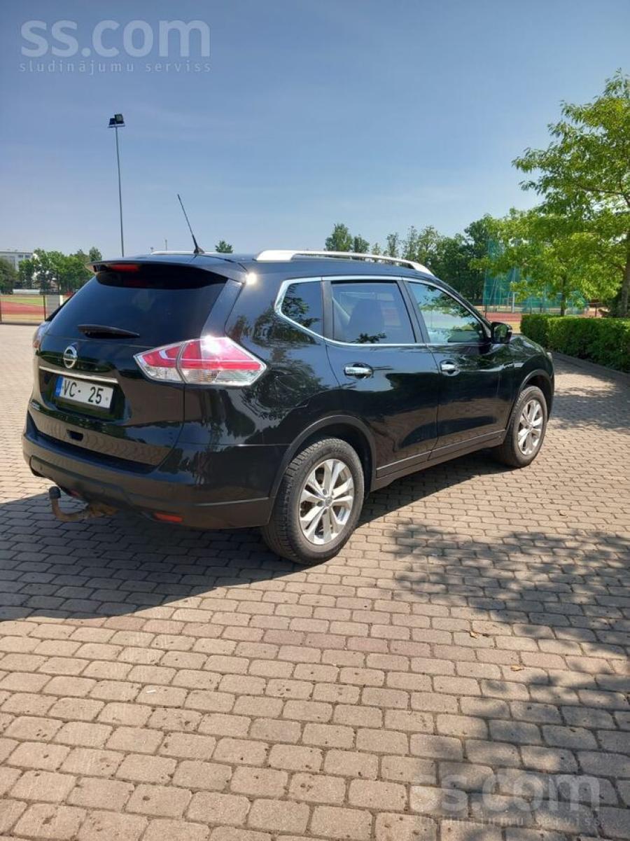 Melns Nissan X-Trail 2016 Jelgava, ar dzinēja tilpumu 1.60 L un nobraukumu 258 tūkst. km par 7100 €, foto 3 vietnē AUTOMOTO.COM.LV