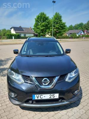 Melns Nissan X-Trail 2016 Jelgava, ar dzinēja tilpumu 1.60 L un nobraukumu 258 tūkst. km par 7100 €, foto 5 vietnē AUTOMOTO.COM.LV