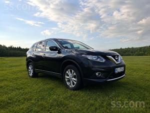 Black Nissan X-Trail 2016 in Ogre, with an engine capacity of 1.60 L and mileage of 245 thousand km for 7800 €, photo 3 on AUTOMOTO.COM.LV