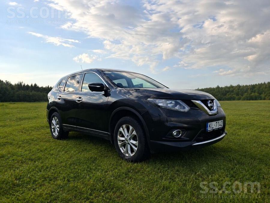 Black Nissan X-Trail 2016 in Ogre, with an engine capacity of 1.60 L and mileage of 245 thousand km for 7800 €, photo 3 on AUTOMOTO.COM.LV