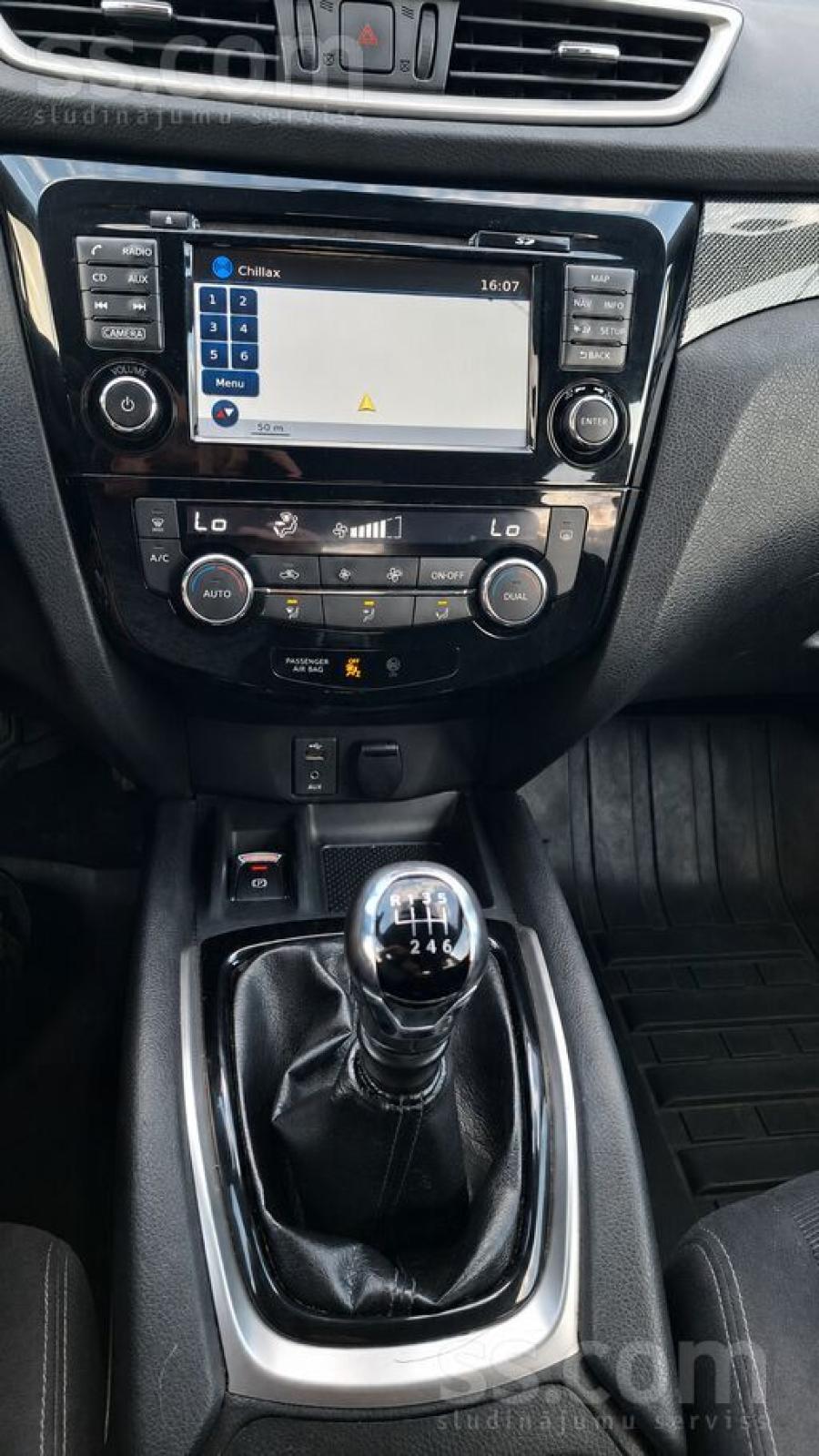 Black Nissan X-Trail 2016 in Ogre, with an engine capacity of 1.60 L and mileage of 245 thousand km for 7800 €, photo 11 on AUTOMOTO.COM.LV