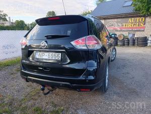 Black Nissan X-Trail 2016 in Rezekne, with an engine capacity of 1.60 L and mileage of 245 thousand km for 7550 €, photo 6 on AUTOMOTO.COM.LV