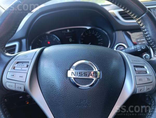Black Nissan X-Trail 2016 in Rezekne, with an engine capacity of 1.60 L and mileage of 245 thousand km for 7550 €, photo 11 on AUTOMOTO.COM.LV