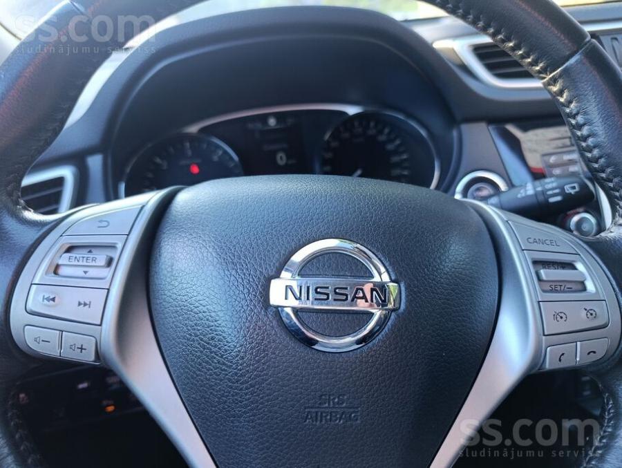 Black Nissan X-Trail 2016 in Rezekne, with an engine capacity of 1.60 L and mileage of 245 thousand km for 7550 €, photo 11 on AUTOMOTO.COM.LV