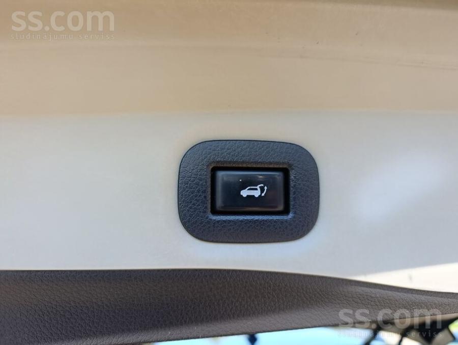 Black Nissan X-Trail 2016 in Rezekne, with an engine capacity of 1.60 L and mileage of 245 thousand km for 7550 €, photo 15 on AUTOMOTO.COM.LV