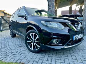 Melns Nissan X-Trail 2016 Panevēža, ar dzinēja tilpumu 1.60 L un nobraukumu 136 tūkst. km par 11500 €, foto  vietnē AUTOMOTO.COM.LV