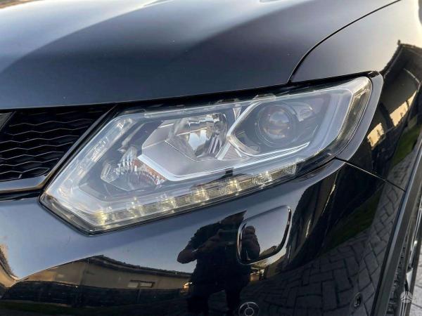 Black Nissan X-Trail 2016 in Panevezys, with an engine capacity of 1.60 L and mileage of 136 thousand km for 11500 €, photo 6 on AUTOMOTO.COM.LV
