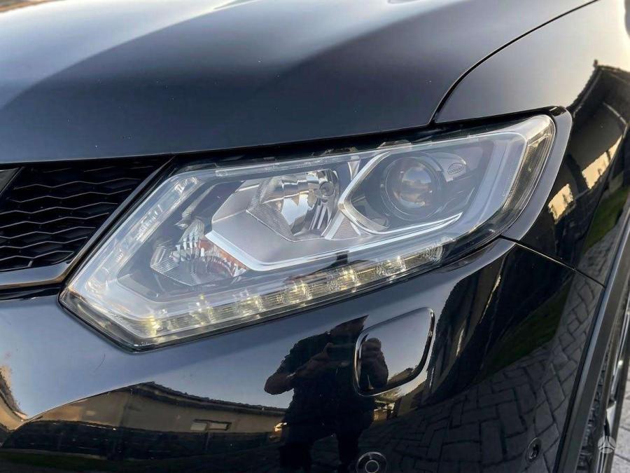 Black Nissan X-Trail 2016 in Panevezys, with an engine capacity of 1.60 L and mileage of 136 thousand km for 11500 €, photo 6 on AUTOMOTO.COM.LV