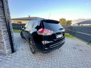 Black Nissan X-Trail 2016 in Panevezys, with an engine capacity of 1.60 L and mileage of 136 thousand km for 11500 €, photo 8 on AUTOMOTO.COM.LV