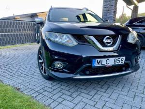 Black Nissan X-Trail 2016 in Panevezys, with an engine capacity of 1.60 L and mileage of 136 thousand km for 11500 €, photo 10 on AUTOMOTO.COM.LV