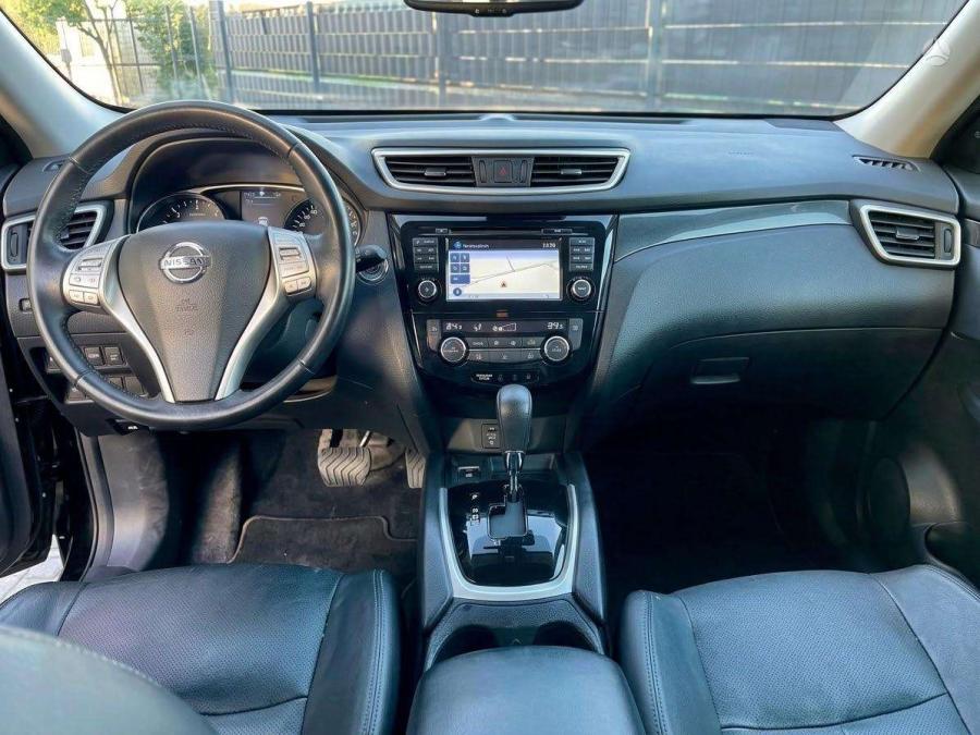 Black Nissan X-Trail 2016 in Panevezys, with an engine capacity of 1.60 L and mileage of 136 thousand km for 11500 €, photo 15 on AUTOMOTO.COM.LV