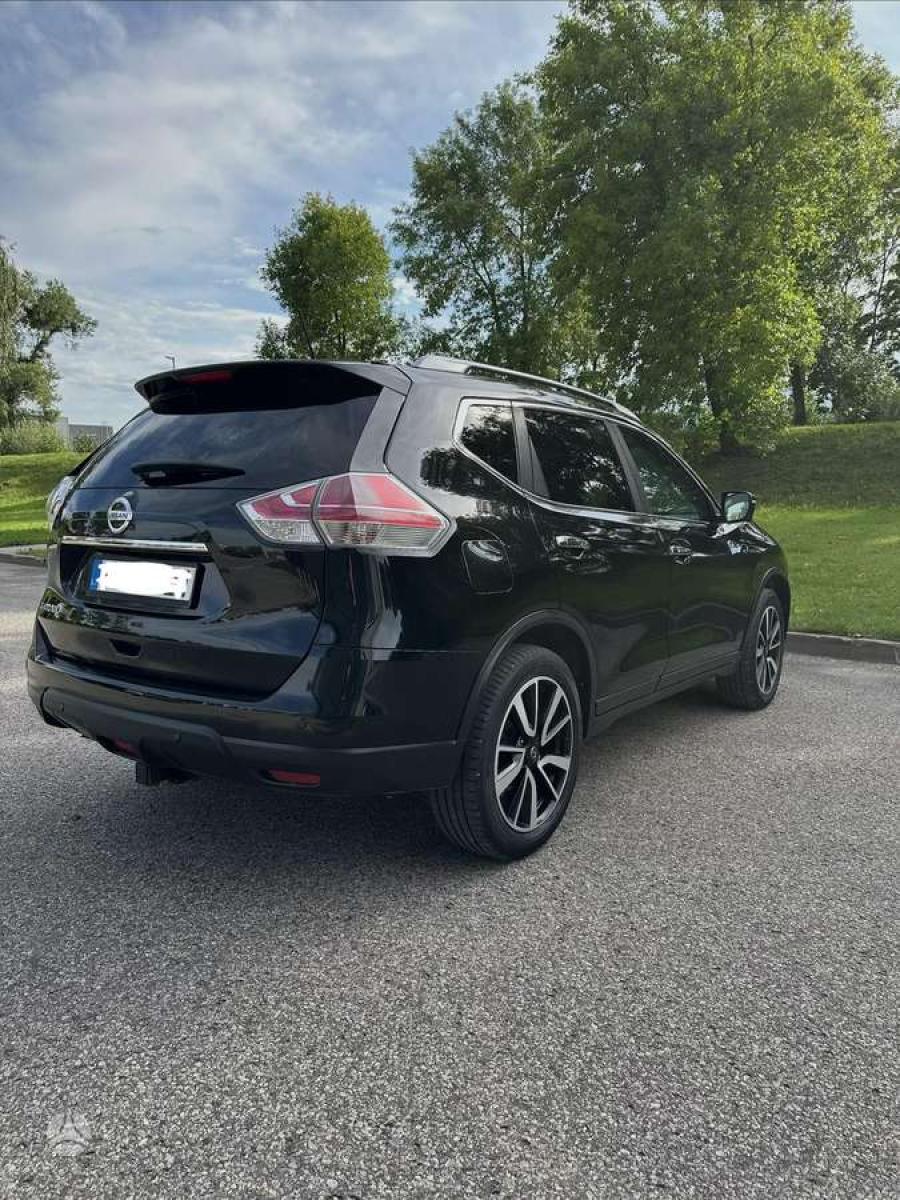 Черный Ниссан ИксТрейл 2016 в Алитус, объемом двигателя 1.60 л и пробегом 132 тыс. км за 9500 €, фото 6 на AUTOMOTO.COM.LV