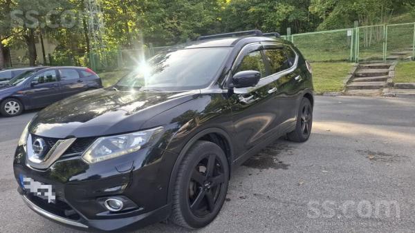 Melns Nissan X-Trail 2016 Rīga, ar dzinēja tilpumu 1.60 L un nobraukumu 140 tūkst. km par 9000 €, foto 1 vietnē AUTOMOTO.COM.LV