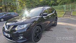 Black Nissan X-Trail 2016 in Riga, with an engine capacity of 1.60 L and mileage of 140 thousand km for 9000 €, photo  on AUTOMOTO.COM.LV