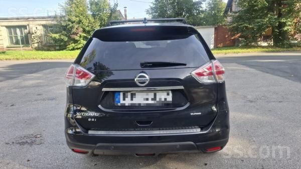 Melns Nissan X-Trail 2016 Rīga, ar dzinēja tilpumu 1.60 L un nobraukumu 140 tūkst. km par 9000 €, foto 5 vietnē AUTOMOTO.COM.LV