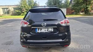 Melns Nissan X-Trail 2016 Rīga, ar dzinēja tilpumu 1.60 L un nobraukumu 140 tūkst. km par 9000 €, foto 5 vietnē AUTOMOTO.COM.LV