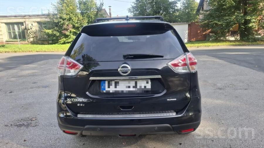 Melns Nissan X-Trail 2016 Rīga, ar dzinēja tilpumu 1.60 L un nobraukumu 140 tūkst. km par 9000 €, foto 5 vietnē AUTOMOTO.COM.LV