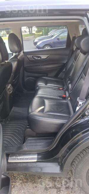 Melns Nissan X-Trail 2016 Rīga, ar dzinēja tilpumu 1.60 L un nobraukumu 140 tūkst. km par 9000 €, foto 7 vietnē AUTOMOTO.COM.LV