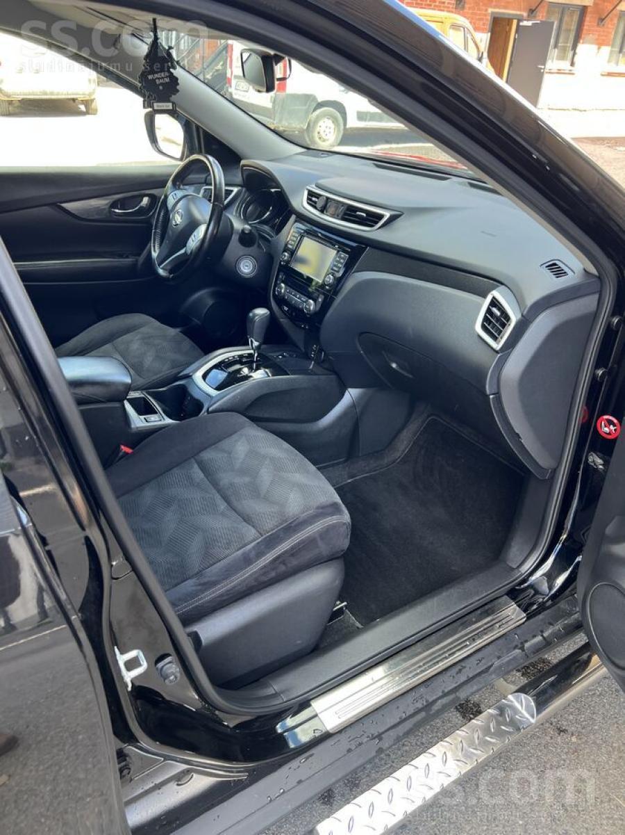 Melns Nissan X-Trail 2016 Rīga, ar dzinēja tilpumu 1.60 L un nobraukumu 135 tūkst. km par 8500 €, foto 5 vietnē AUTOMOTO.COM.LV