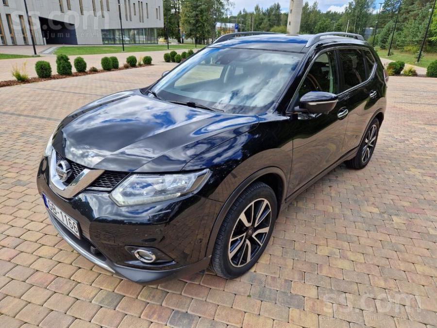 Black Nissan X-Trail 2017 in Riga, with an engine capacity of 1.60 L and mileage of 126 thousand km for 14000 €, photo 1 on AUTOMOTO.COM.LV