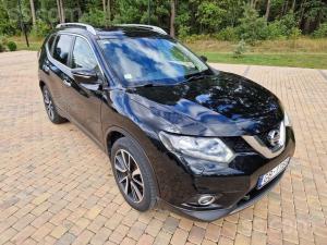 Black Nissan X-Trail 2017 in Riga, with an engine capacity of 1.60 L and mileage of 126 thousand km for 14000 €, photo 2 on AUTOMOTO.COM.LV