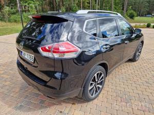 Black Nissan X-Trail 2017 in Riga, with an engine capacity of 1.60 L and mileage of 126 thousand km for 14000 €, photo 4 on AUTOMOTO.COM.LV