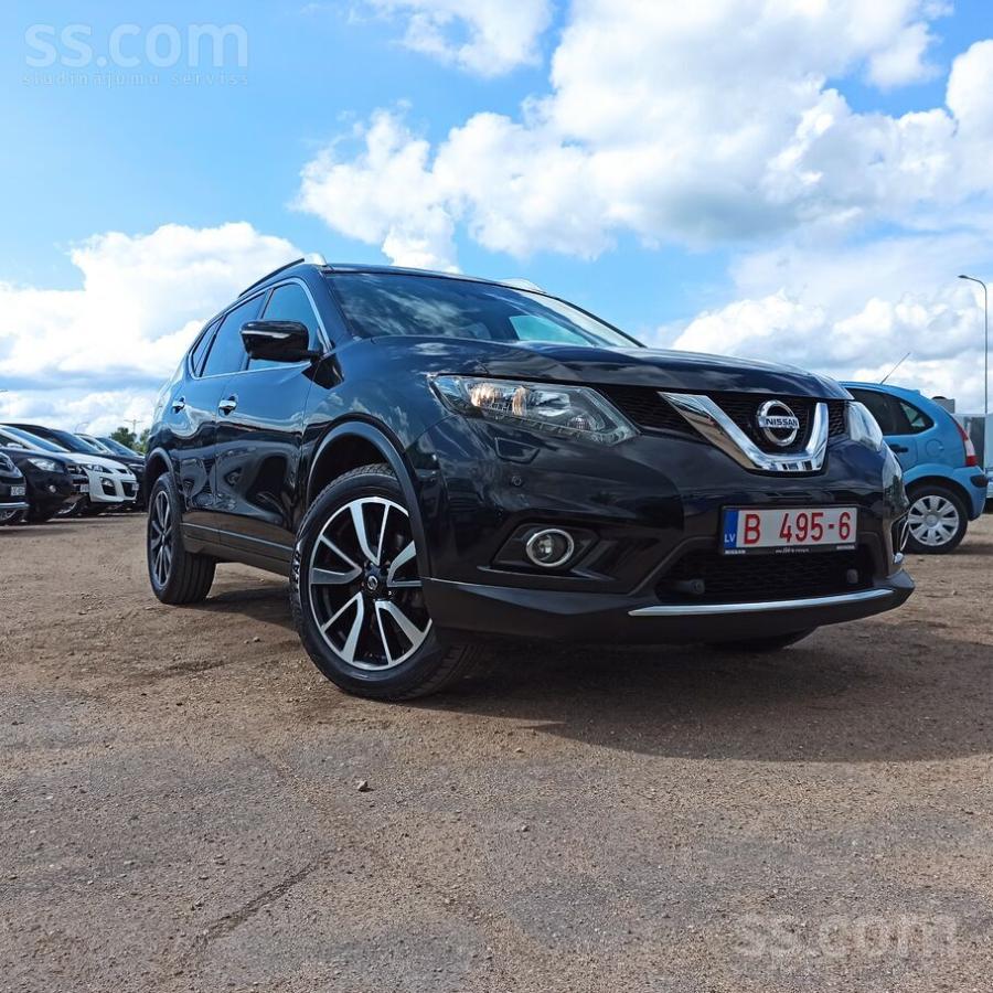 Black Nissan X-Trail 2017 in Daugavpils, with an engine capacity of 2.00 L and mileage of 0 thousand km for 12900 €, photo 1 on AUTOMOTO.COM.LV