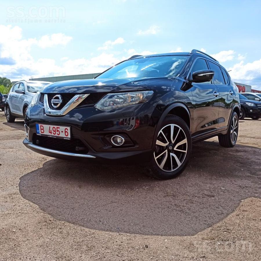 Black Nissan X-Trail 2017 in Daugavpils, with an engine capacity of 2.00 L and mileage of 0 thousand km for 12900 €, photo 2 on AUTOMOTO.COM.LV