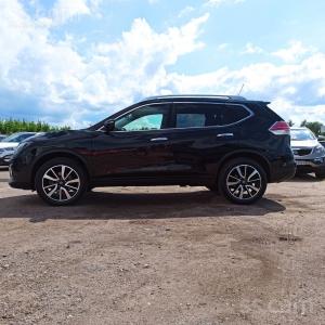 Black Nissan X-Trail 2017 in Daugavpils, with an engine capacity of 2.00 L and mileage of 0 thousand km for 12900 €, photo 4 on AUTOMOTO.COM.LV