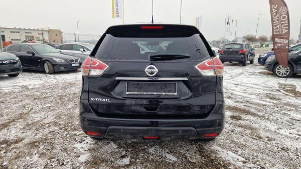 Black Nissan X-Trail 2017 in Marijampole, with an engine capacity of 2.00 L and mileage of 270 thousand km for 10490 €, photo 7 on AUTOMOTO.COM.LV