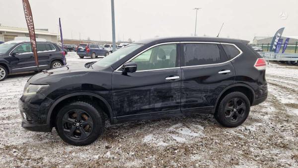 Black Nissan X-Trail 2017 in Marijampole, with an engine capacity of 2.00 L and mileage of 270 thousand km for 10490 €, photo 10 on AUTOMOTO.COM.LV